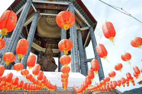 观音和中国寺庙槟城的红灯笼图片 包图网企业站