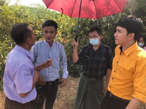 ဟာသ သရုပ်ဆောင်တွေနဲ့ အတူ ဘေးတွဲဆိုင်ကယ်ကြီးကို စီးပြီးရိုက်ထားတဲ့ ဇာတ