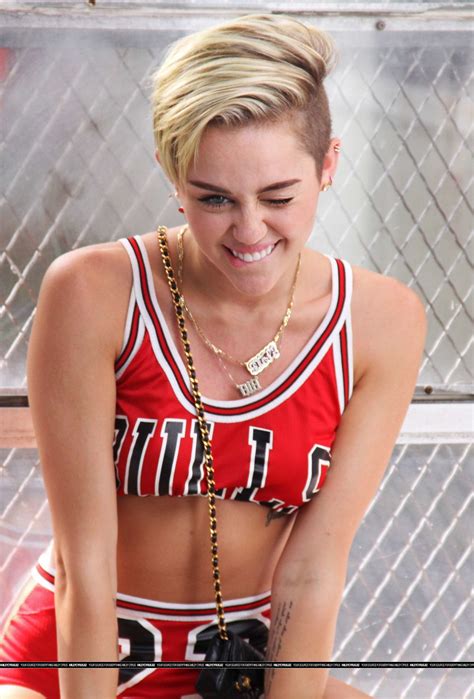 Miley Cyrus Wallpaper 23 69 Images