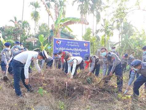 ကရင်ပြည်နယ်ဝန်ကြီးချုပ်ဦးစောမြင့်ဦး တက္ကသိုလ်ဝင်စာမေးပွဲဖြေဆိုနေမှုအား