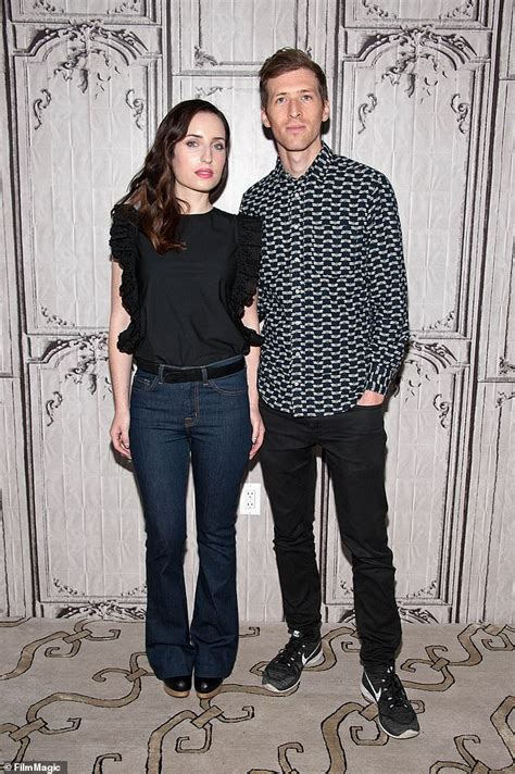 New Girl Star Zoe Lister Jones Files For Divorce From Her Husband Of