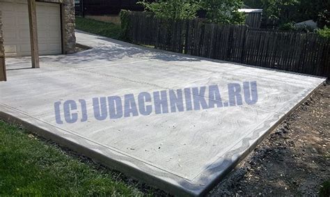 Бетонная плита под навес или стоянку для машины на участке