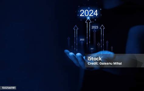 2024년 새해 회사의 성장 및 발전 차트 2024년 새해 계획 기회 도전 및 비즈니스 전략 성공과 동기 부여에 대한 개발 12월 31일에 대한 스톡 사진 및 기타 이미지
