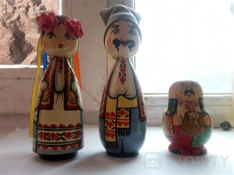 Статуетки Фигурки украинская семья из дерева на сайте для коллекционеров Violity Купить в