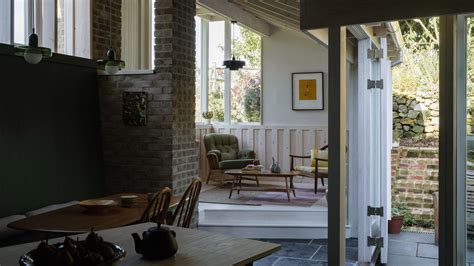 Aomd Reorganises Hop Cottage In Kent With Timber Framed Extension