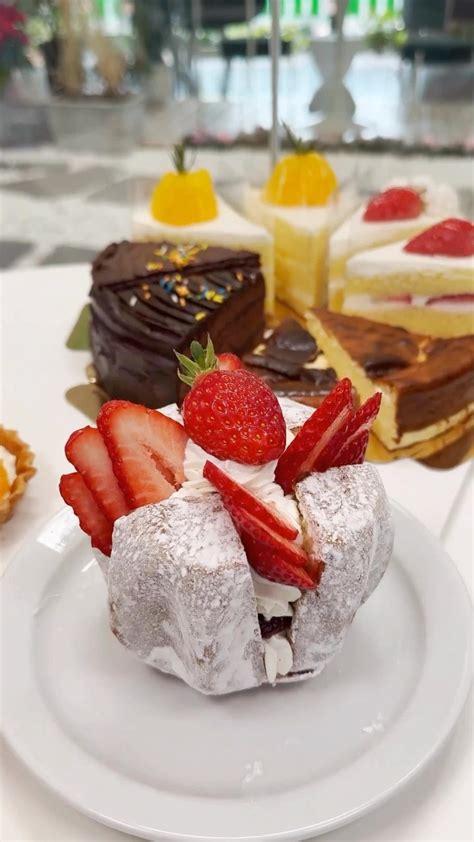 여기가 베이커리 디저트 천국 그자체 유성가면 꼭 가봐야하는 분 좋 카 커먼비 종류 다양한 타르트 케이크 팡도르 등등 베이커리 종류도 완전 다양😋1인1빵각 이번주