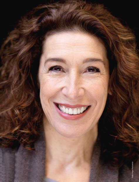 Adele Neuhauser Und Edi Nulz In Der Pölz Halle Amstetten