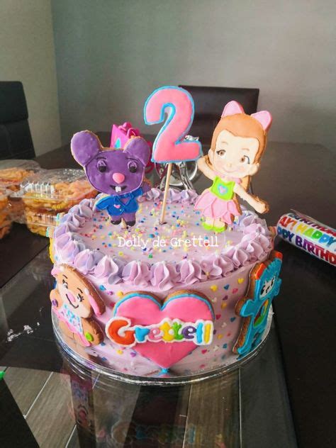 Торта с вафлена плака Как се поставя вафлена плака върху торта Децата винаги се прехласват от