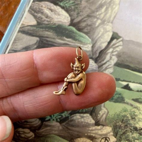 Chuckles The Pixie Vintage 9ct Gold British Pixie Charm