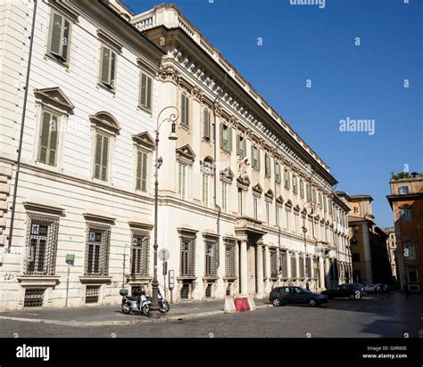 Rom Italien Palazzo Chigi Odescalchi Auf Der Piazza Santi Apostoli
