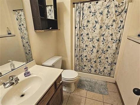 1401 Holly Hock Dr B Cameron Mo 64429 Zillow