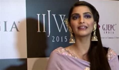 Sonam Kapoor Is Worried What Will Happen To India If Porn Ban Stays Video India Com