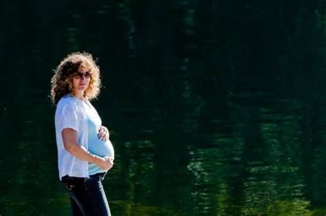 Difference In White Discharge Before Period And Pregnancy You Getting