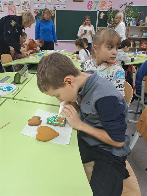 Майстер клас з виготовлення пряників Полтавська загальноосвітня школа І ІІІ ступенів №37