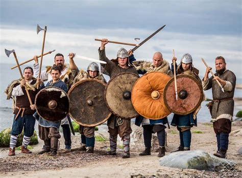 Aurimas Rapalis Apie ąžuolą Senelio Sodyboje