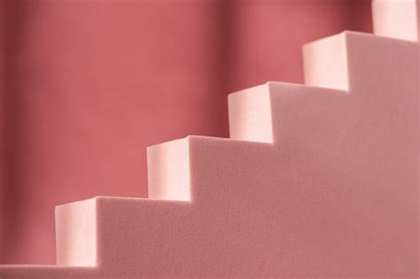 화장품 아르 데코 계단 연단 디스플레이 받침대 스탠드 제품 프리젠테이션 쇼케이스를 위한 패션 기하학적 계단 배경 추상적인 최소 템플릿 단계 플랫폼 현대 핑크 장면 0명에