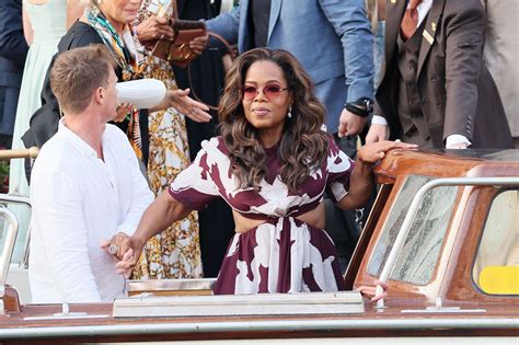 Жефф Безосын хурим долоо хоног үргэлжилжээ