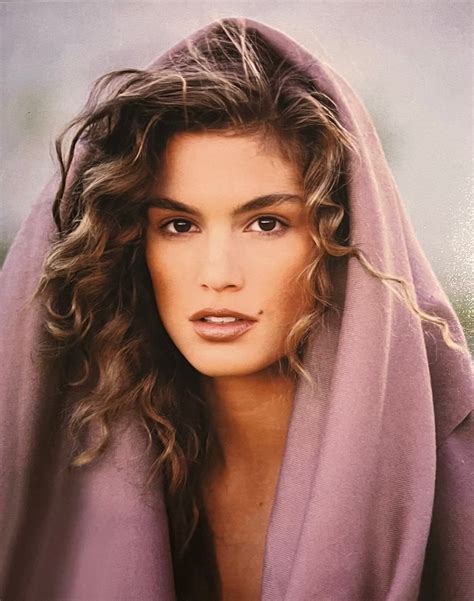 Research And Shopping Online Trend Fashion Products Learn More About Us Beautiful Cindy Crawford