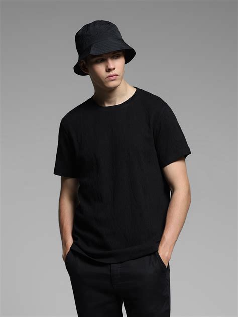 Buy Black Cotton Crew Neck T Shirt For Mens Online At Jackandjones