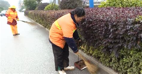 市市容环卫服务中心春节长假 清运垃圾2097余吨