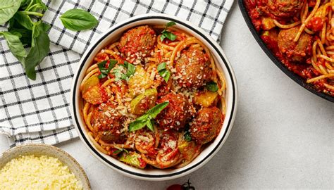 How To Make Ina Gartens Fan Favorite Spaghetti And Meatballs Womans