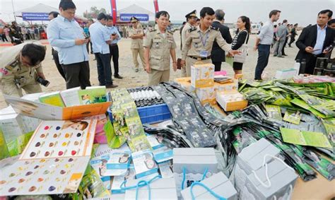 ៥ឆ្នាំចុងក្រោយនេះសមត្ថកិច្ចរឹបអូសផលិតផលក្លែងក្លាយខុសច្បាប់ជាង១ពាន់តោន វិទ្យុវាយោ Vayo Fm Radio