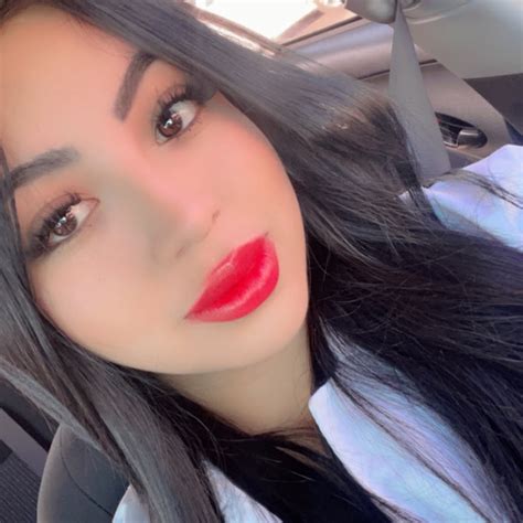 Perla Flores YouTube