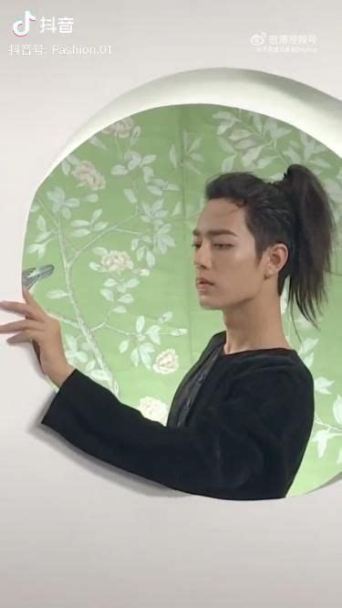 2019 08 08 Harpers Bazaar Douyin Update Xiao Zhan Casais Fotos Fotos Personagens Bonitos