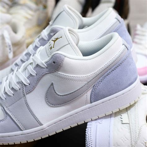 Best Jordan 1 Low Paris Cop Sneaker