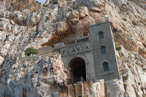 Porto Flavia El Puerto Imposible Excavado En Los Acantilados De Cerdeña