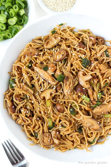 Shiitake Garlic Noodles Easy Vegan The Garden Grazer