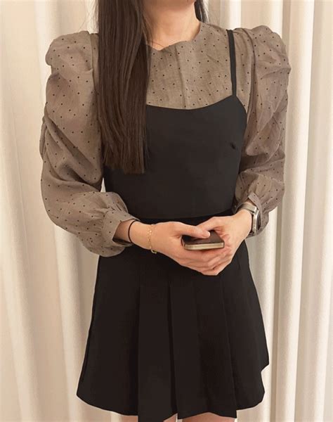 봄신상🌷여친룩 강추 셔링 도트 땡땡이 뷔스티에 블라우스 세트 하객룩 데이트룩 에이블리