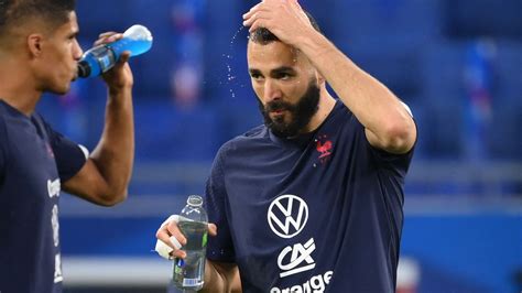 Real Madrid Striker Karim Benzema Given One Year Suspended Prison
