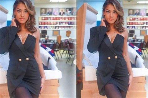 Pamer Foto Seksi Kenakan Gaun Dengan Belahan Dada Rendah Selebgram Cantik Ini Tuai Kecaman