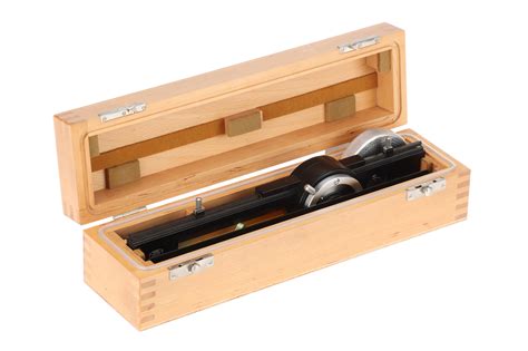 Lot 130 Zeiss Microscope Monochromator Continuously