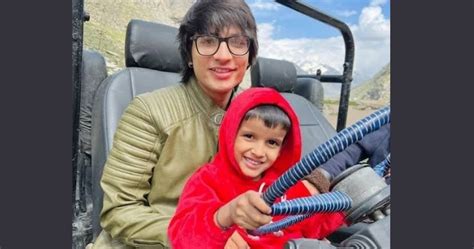 Kunali Joshi Age And Real Name कुणाली जोशी के खिलौना का कलेक्शन के बारे