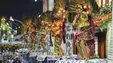 삼바를 즐겨요지구촌 최대 축제 브라질 카니발 3년만에 정상 개막 연합뉴스