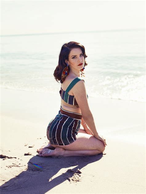 Lana Del Reys Feet