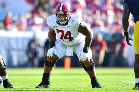 Alabama Transfer Kadyn Proctor Commits To Iowa Former 5 Star Ol Recruit