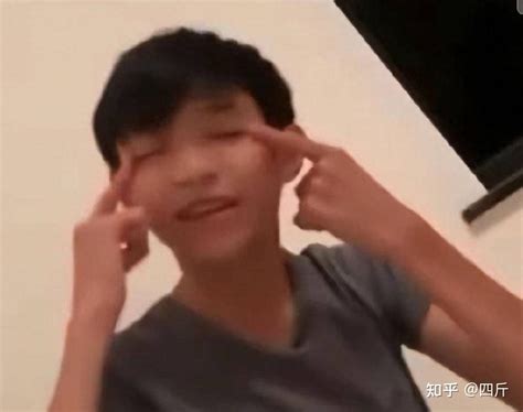 袁咏仪儿子张慕童ins道歉，承认自己歧视亚裔不妥，视频是四年前 知乎