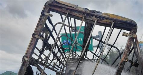 남해고속도로 달리던 14t톤 화물차 ‘불 … 4800만원 재산피해