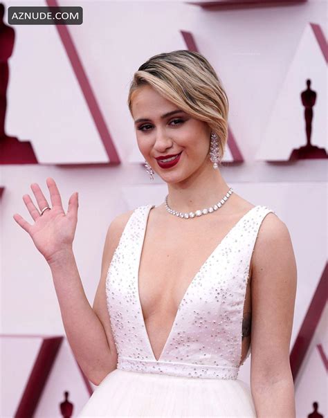 Maria Bakalova Sexy Seen On The Red Carpet In A White Dress At 93rd