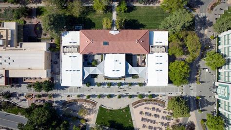 Leddy Maytum Stacy Revamps Century Old University Building In California