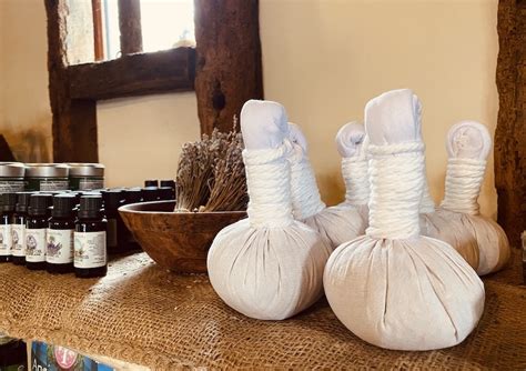 Herbal Massage Compress Ancient Purity