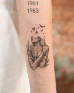 69 Amazing Naked Women Tattoos For 2024