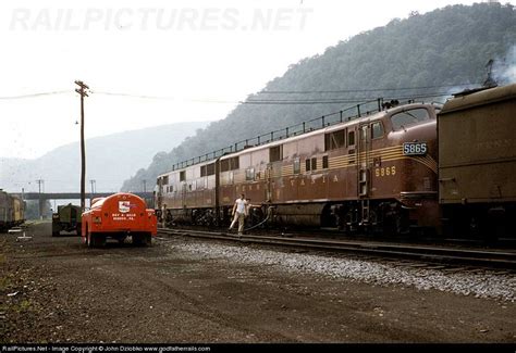 Pennsylvania Railroad Emd E7a At The Prr Engine