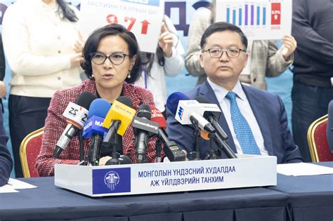 Б Лхагважав Ерөнхий Сайдыг огцруулна бүр болохгүй бол татвараа төлөхгүй байх эрхтэй