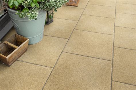 Choosing The Right Type Of Paving Material For Your Garden