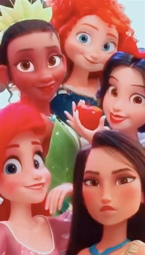 Disney Princesses Clicking Pics Artofit Disney Princesses Clicking Pics Artofit