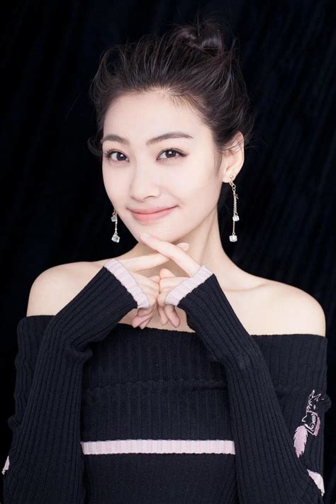 褚旭中国内地女演员 尚可名片
